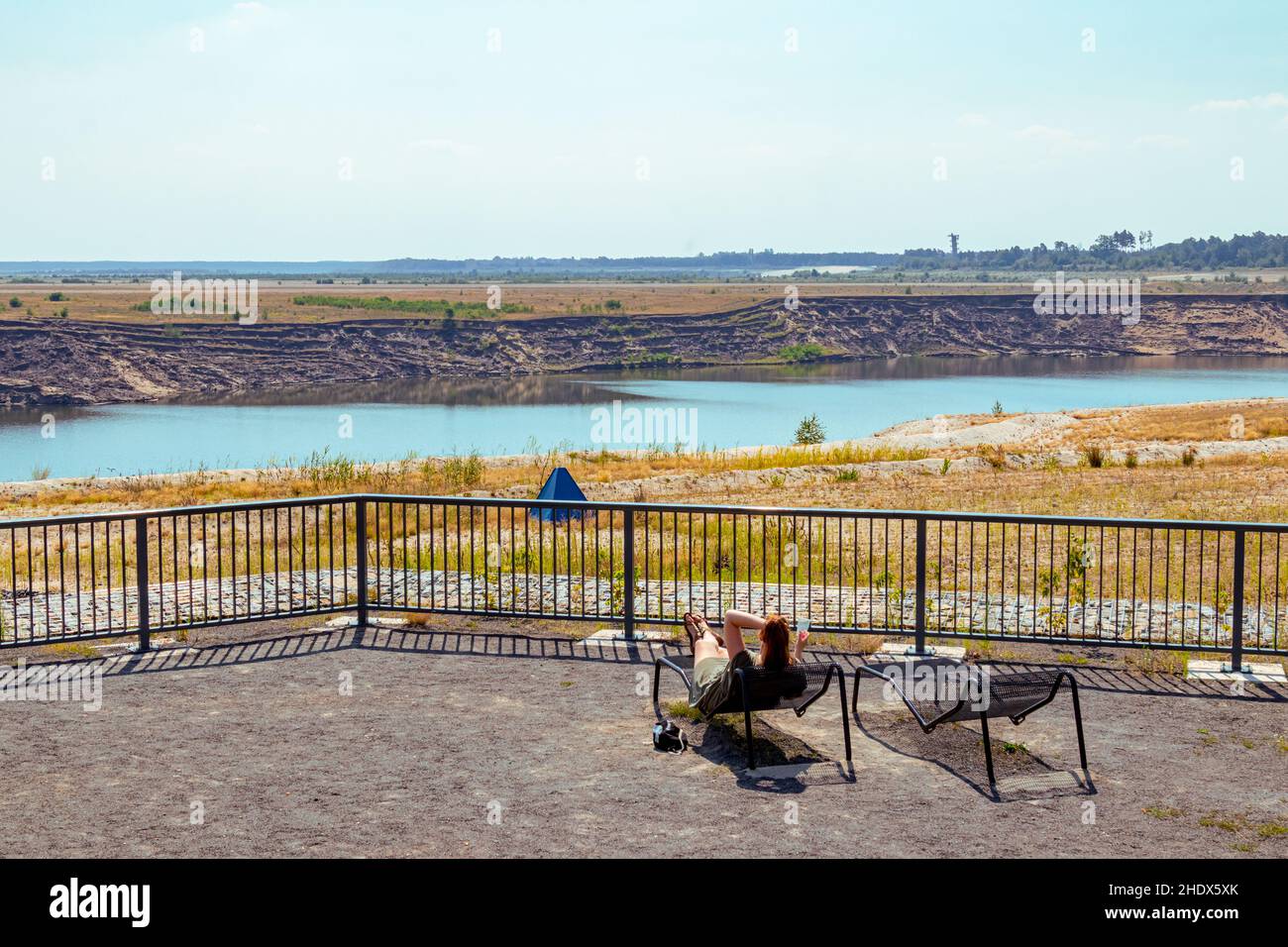 deck chair, sunbathing, deck chairs, sun tanning, sunbaking, tanning ...