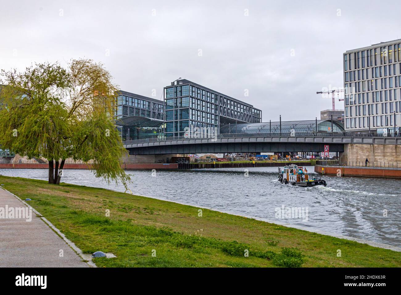 berlin, spree river, main station, spree rivers, main stations Stock ...