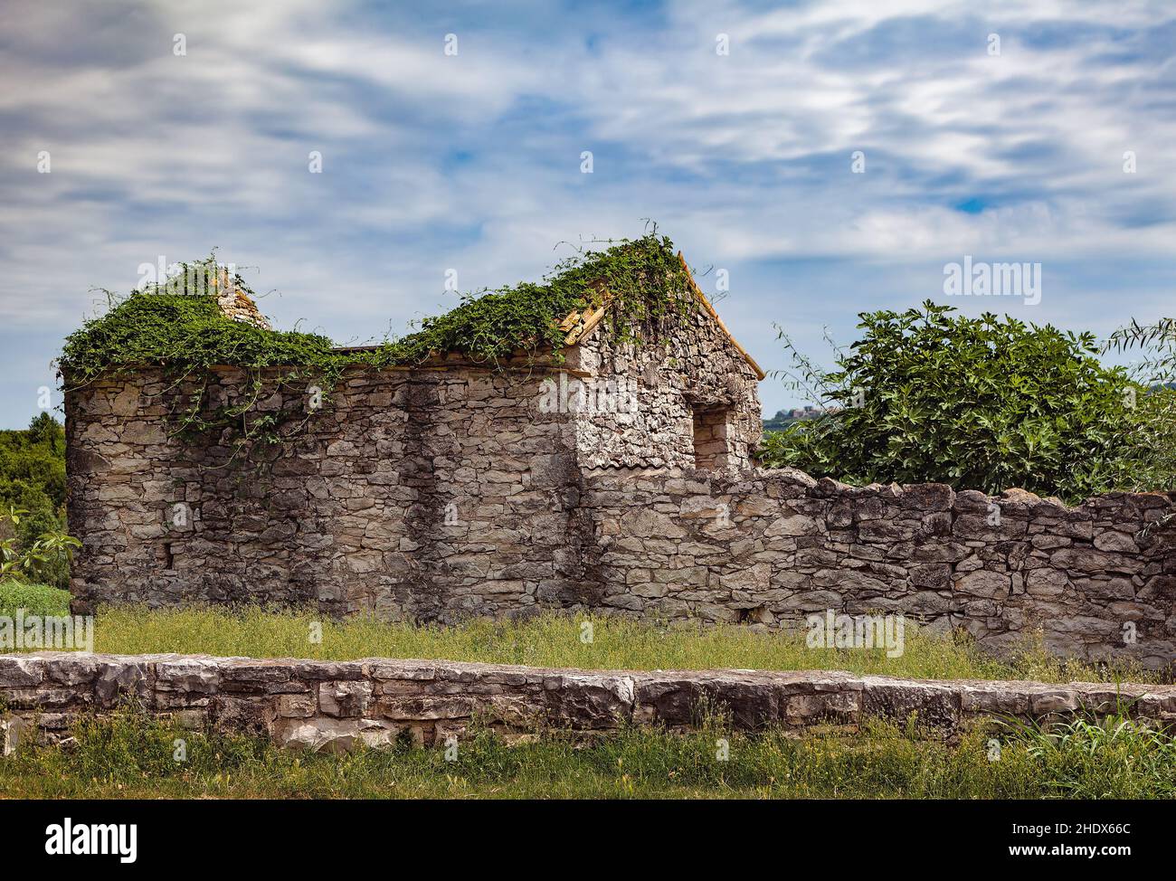 stone house, house ruin, stone houses Stock Photo - Alamy