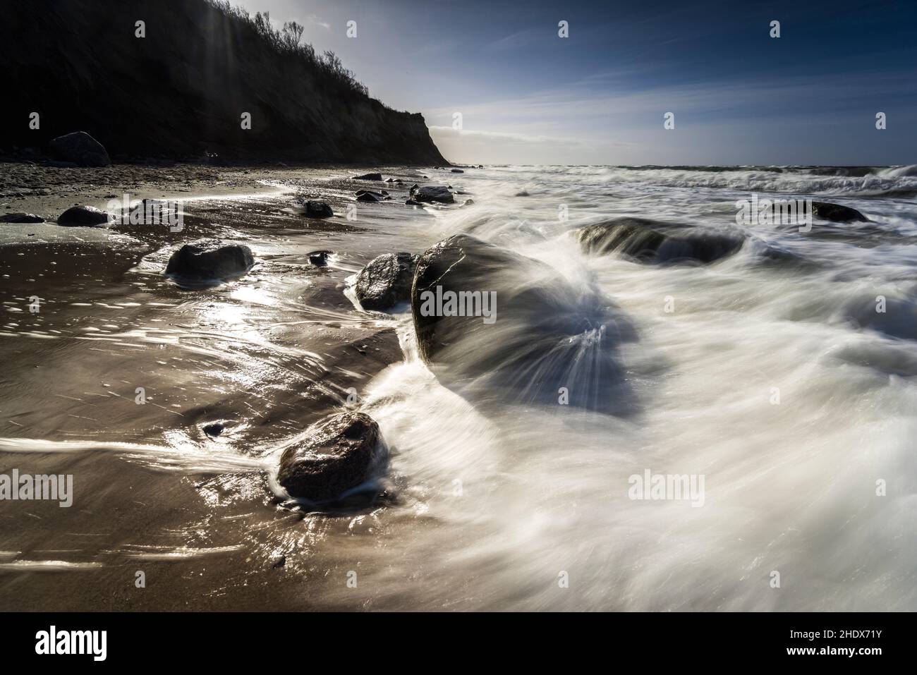 Water sprays at shore hi-res stock photography and images - Alamy