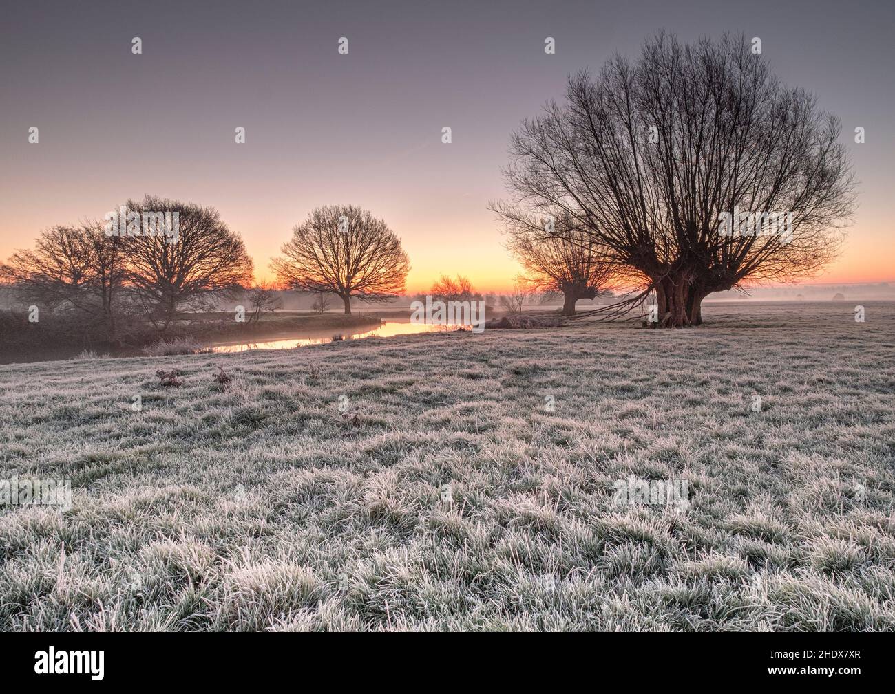Flatford scenery hi-res stock photography and images - Alamy