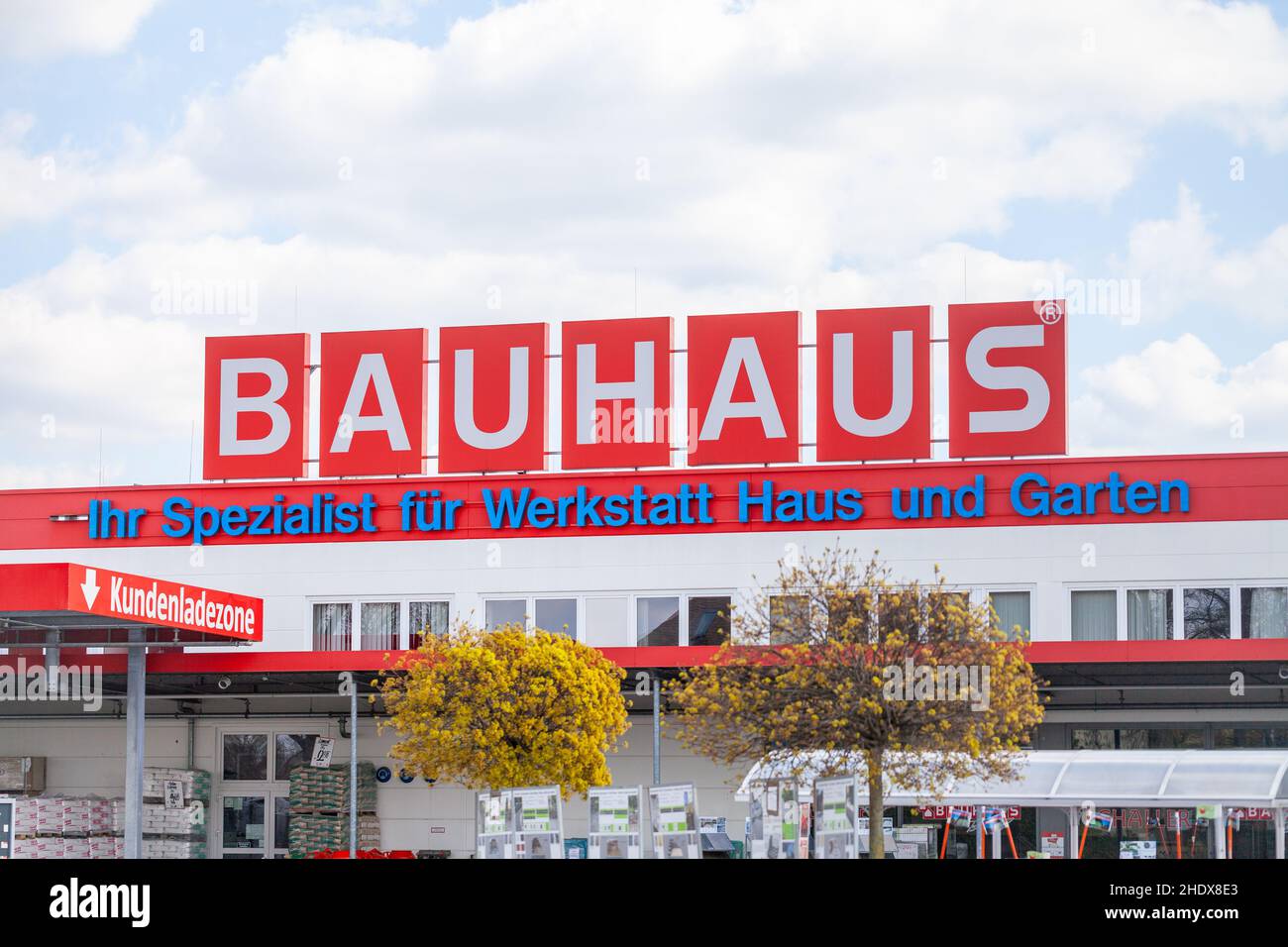 Bauhaus mall hi-res stock photography and images - Alamy