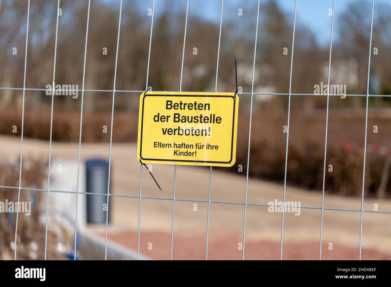 Construction site hoarding hi-res stock photography and images - Alamy