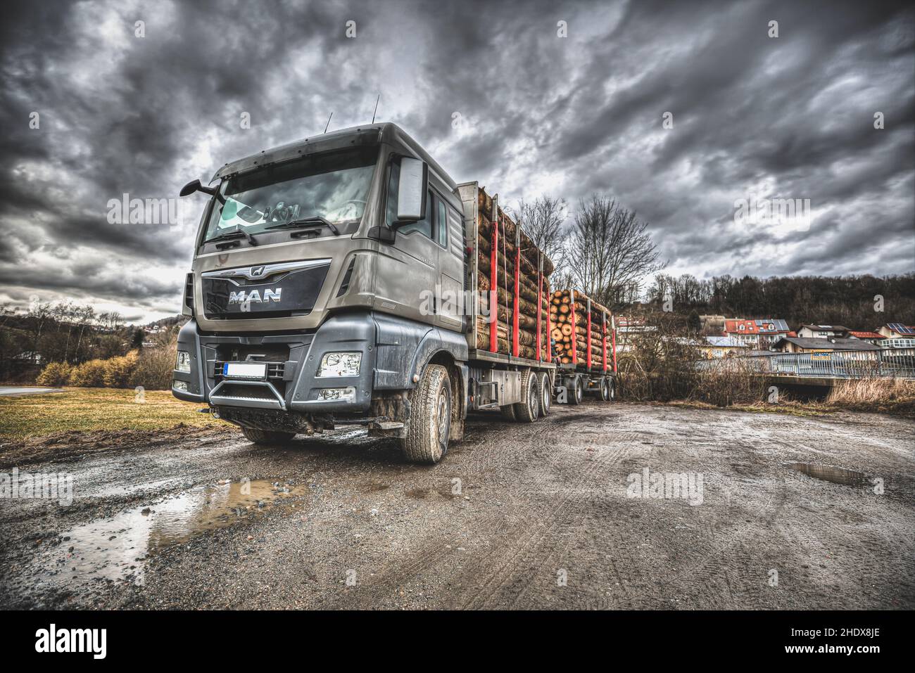 Lumber trucks hi-res stock photography and images - Alamy