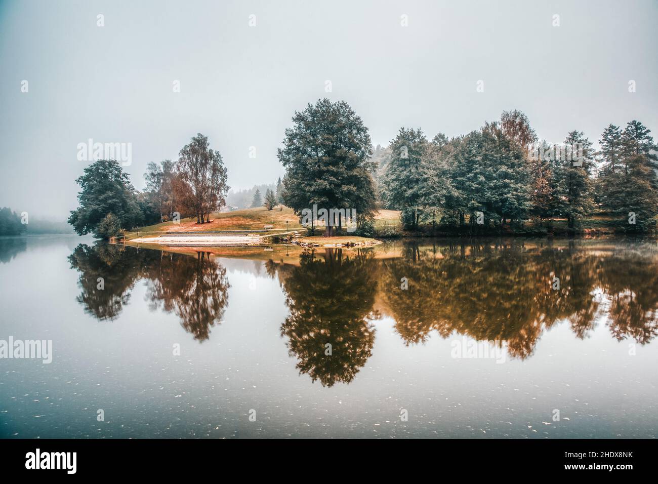 lake, autumn, water reflection, lakes, fall, water reflections Stock ...