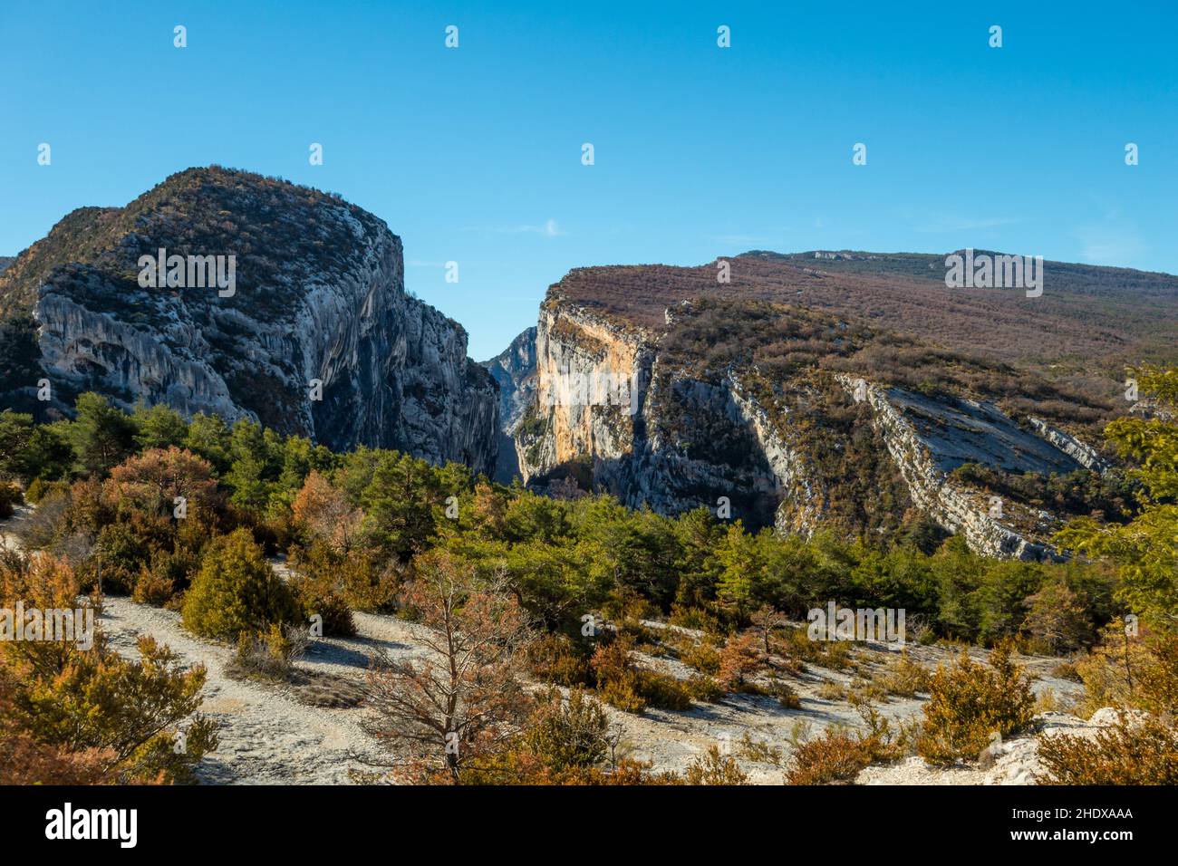 Ravine hi-res stock photography and images - Alamy