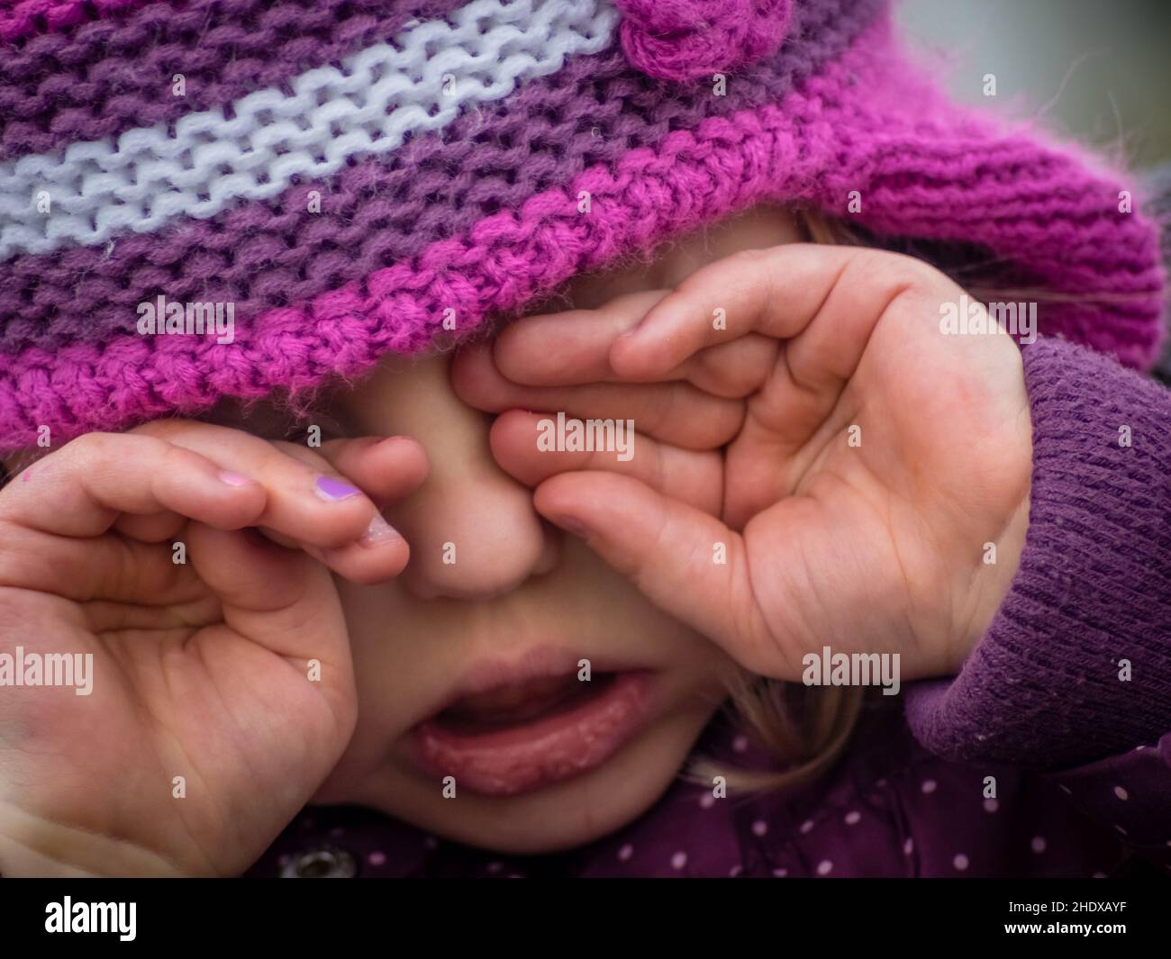 girl, tired, crying, girls, tireds, cry Stock Photo - Alamy
