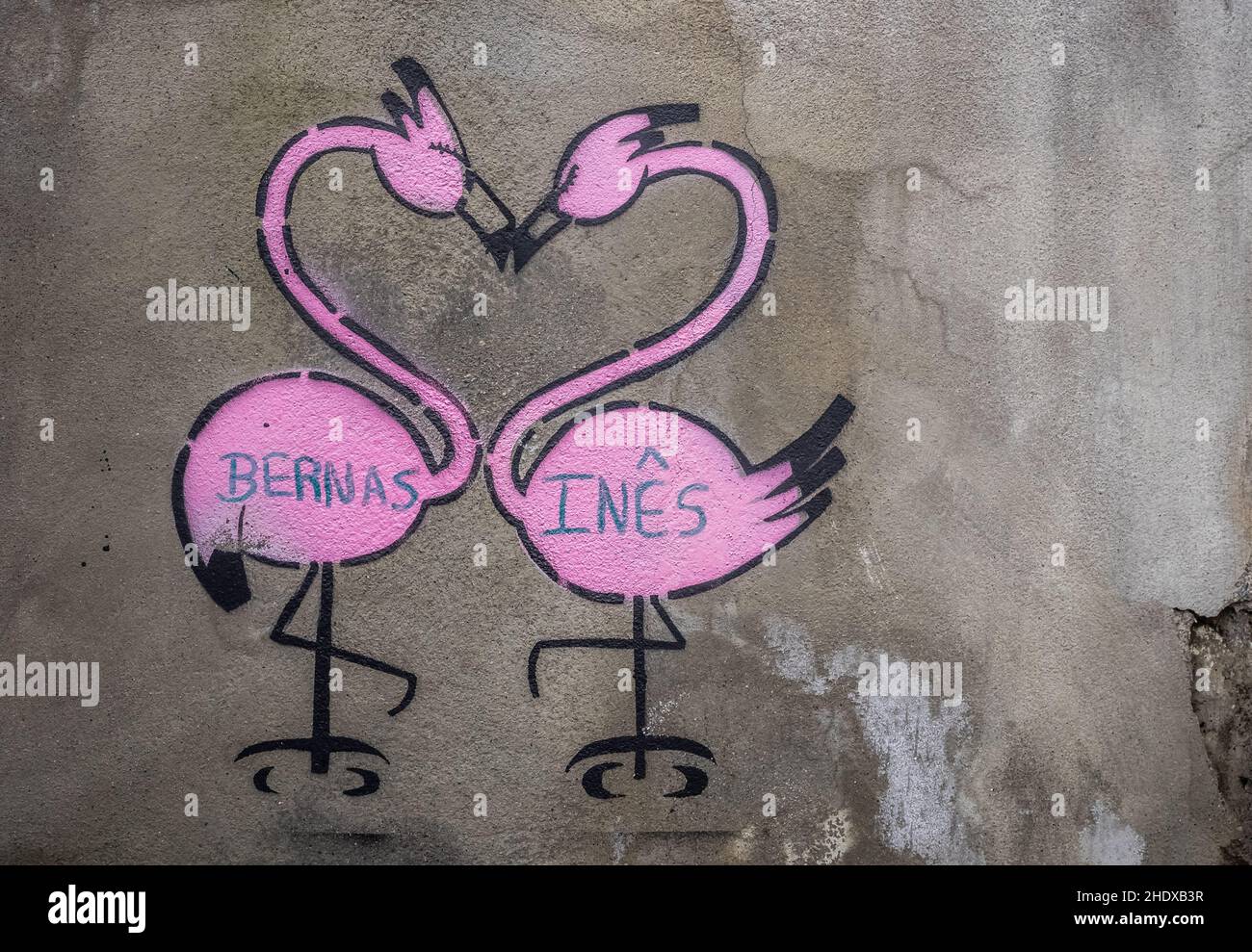 Flamingo graffiti hi-res stock photography and images - Alamy