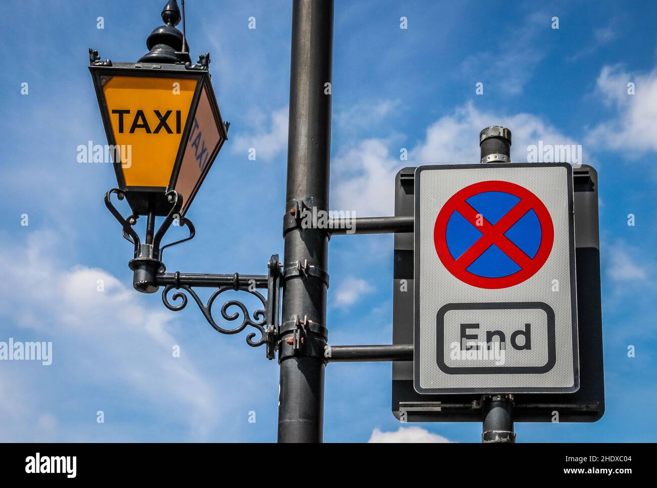 Transport for london sign hi-res stock photography and images - Alamy
