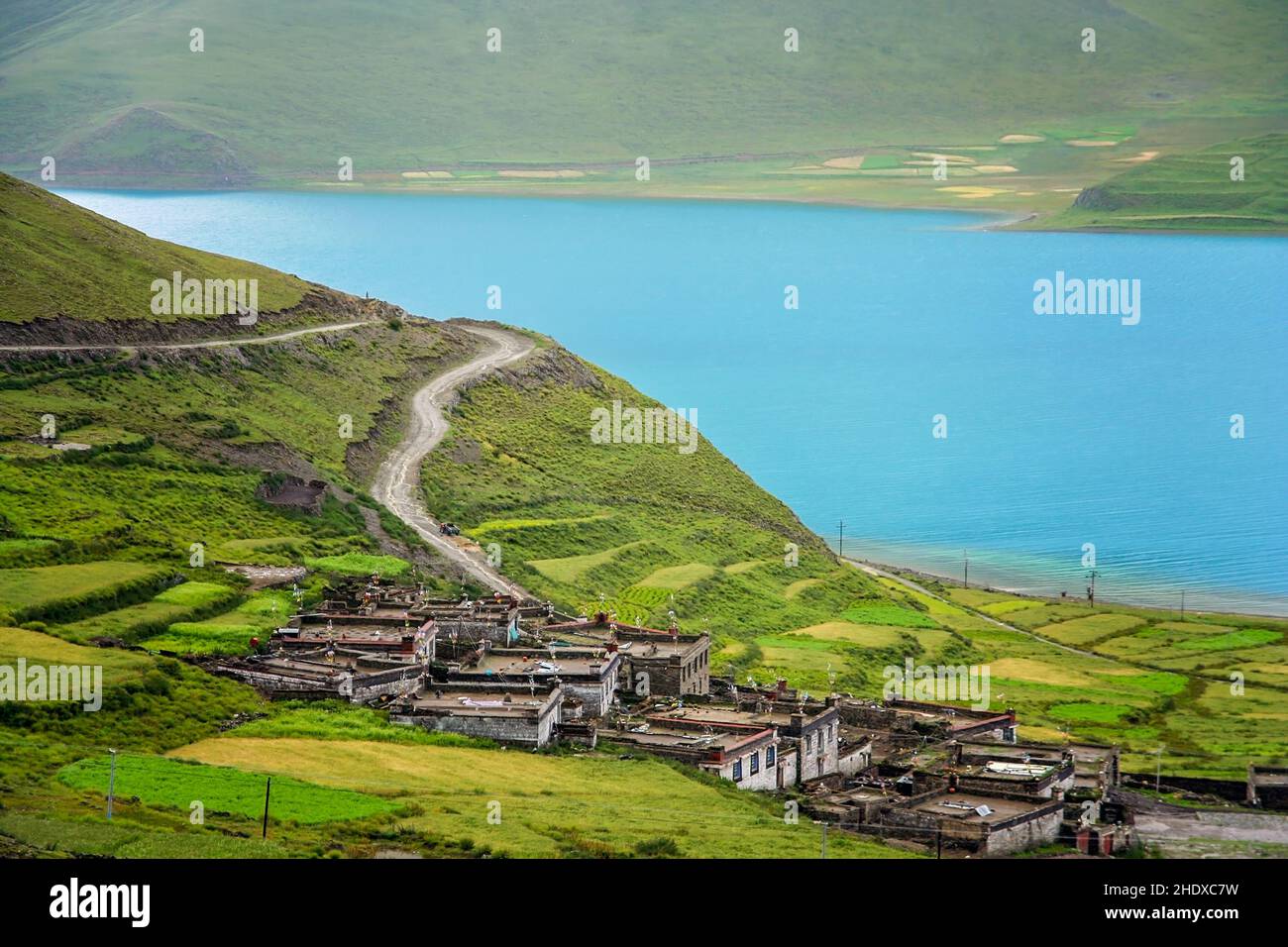 lake, tibet, yamzhog yumco, lakes, tibets Stock Photo - Alamy