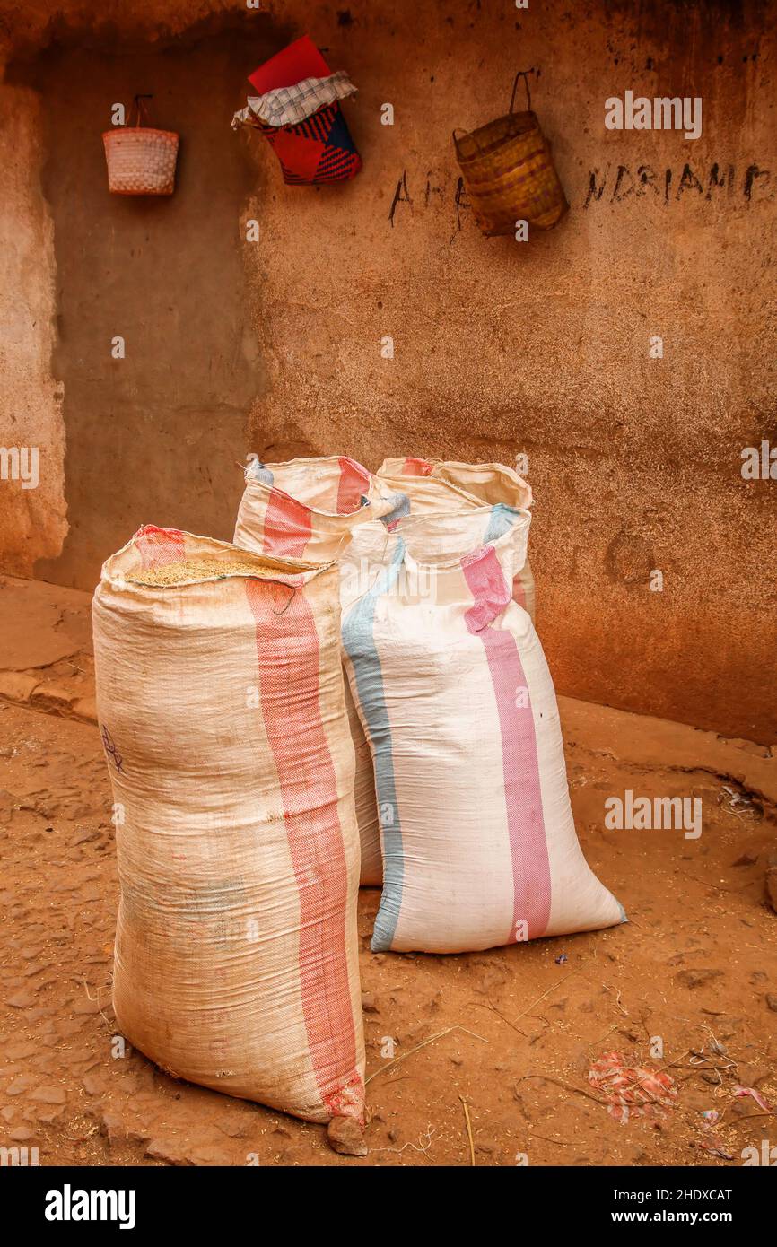 Sacks grain hi-res stock photography and images - Alamy