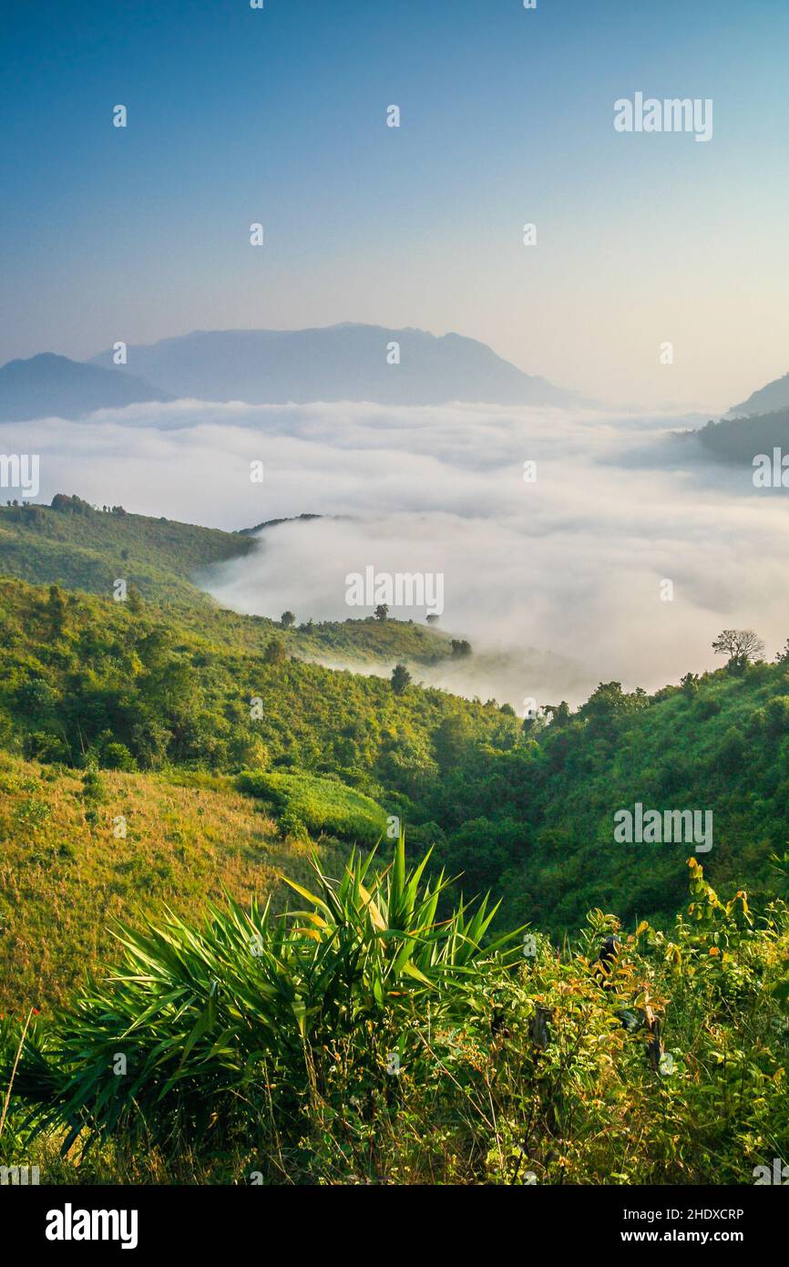 Sea mists hi-res stock photography and images - Alamy
