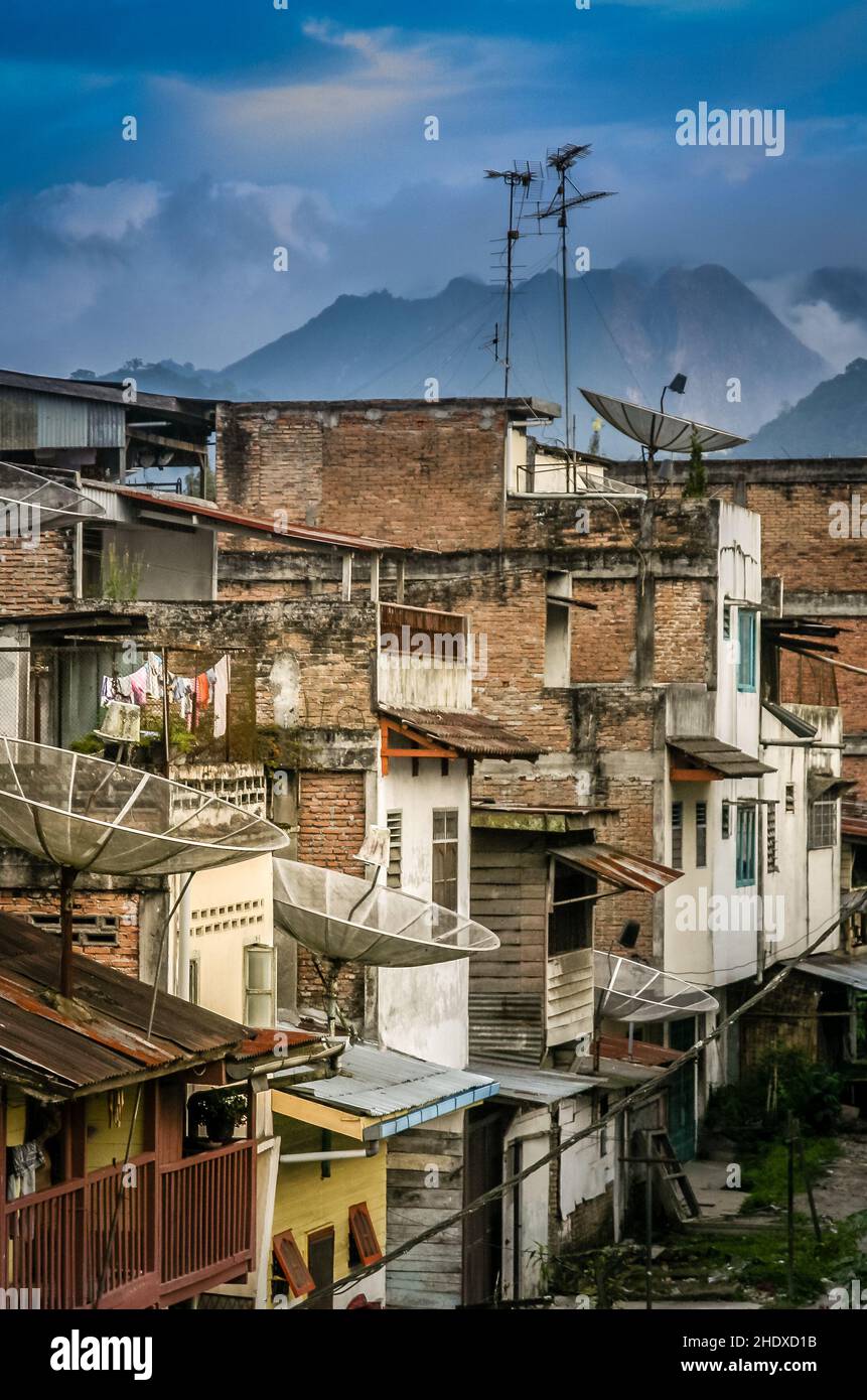 Slum settlements hi-res stock photography and images - Alamy