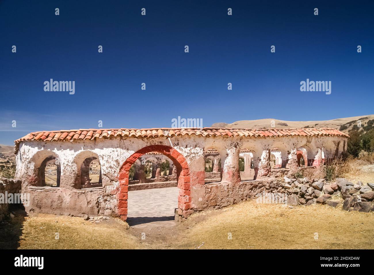 peru, ruins, puno, perus, ruin, punos Stock Photo - Alamy