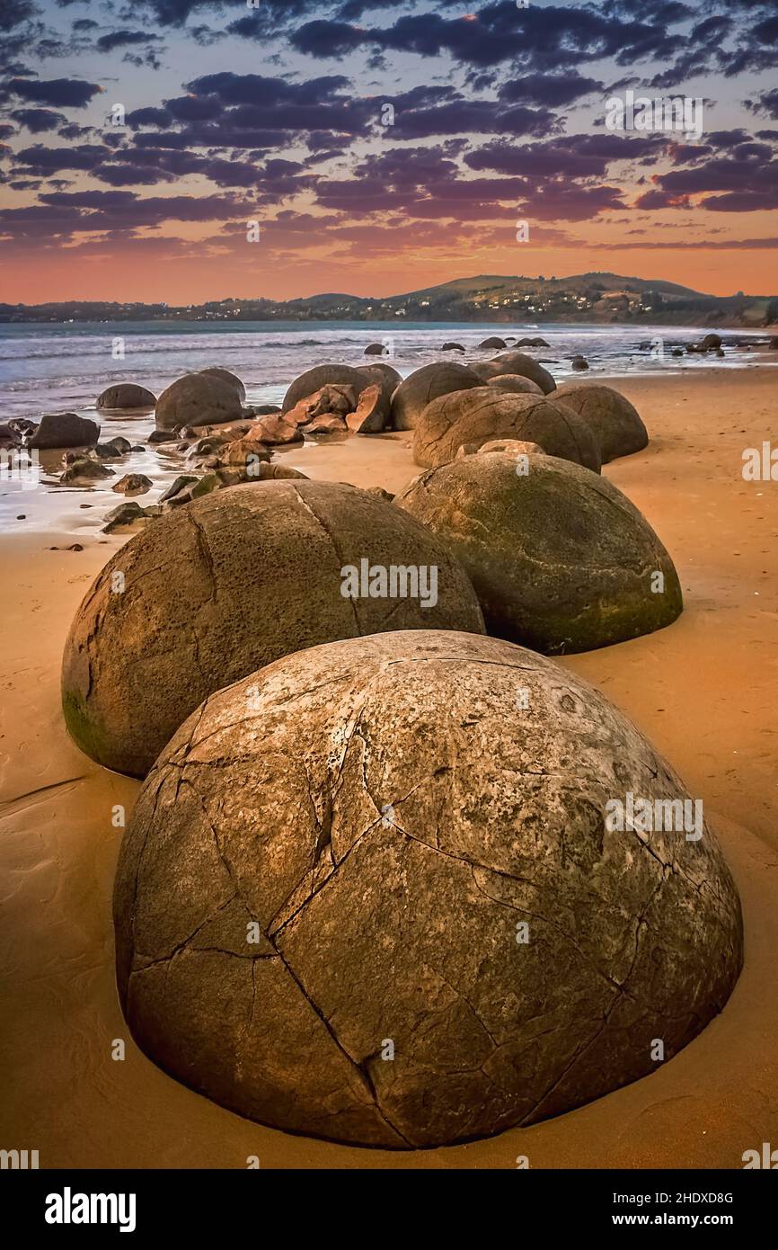 Sphericals hi-res stock photography and images - Alamy