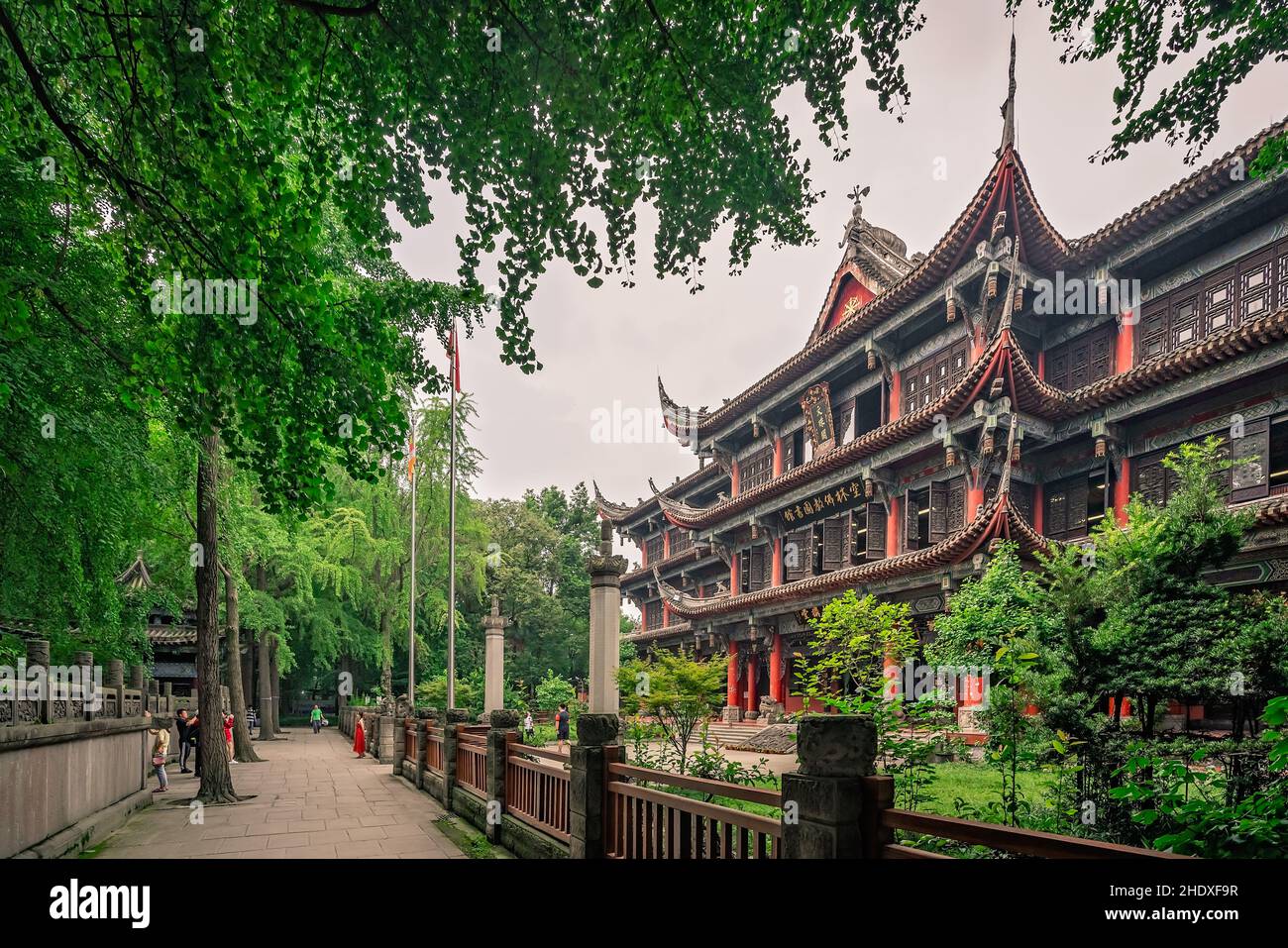 Buddhist temple, chengdu, wenshu yuan monastery Stock Photo - Alamy