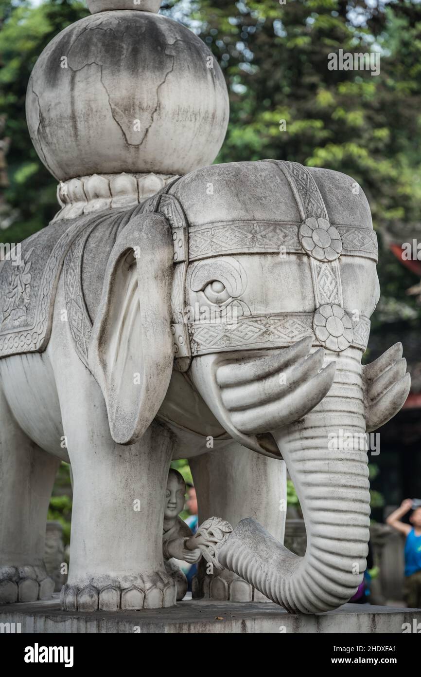 statue, elephant, chengdu, statues, elephants Stock Photo - Alamy