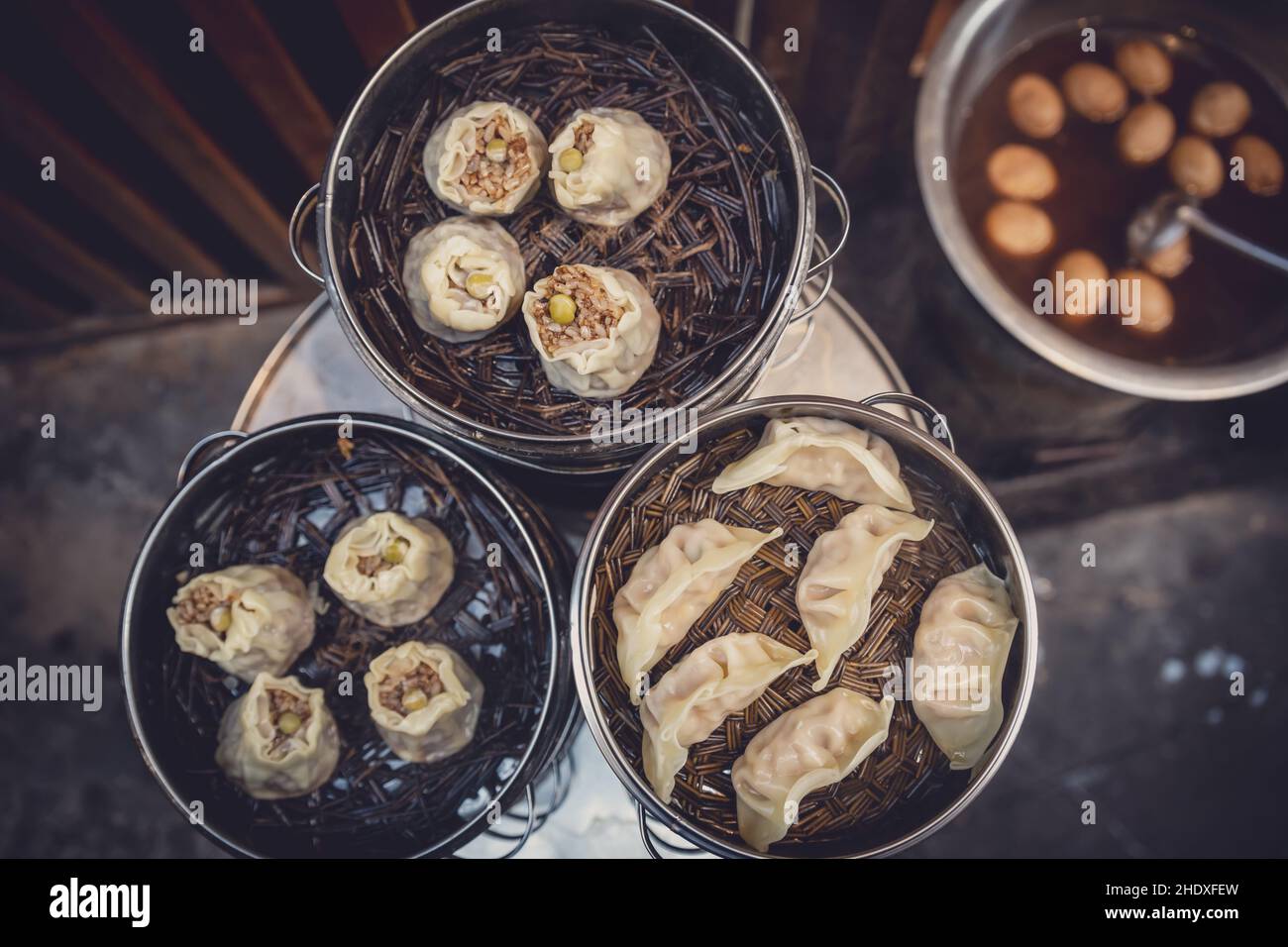 Cookshop hi-res stock photography and images - Alamy