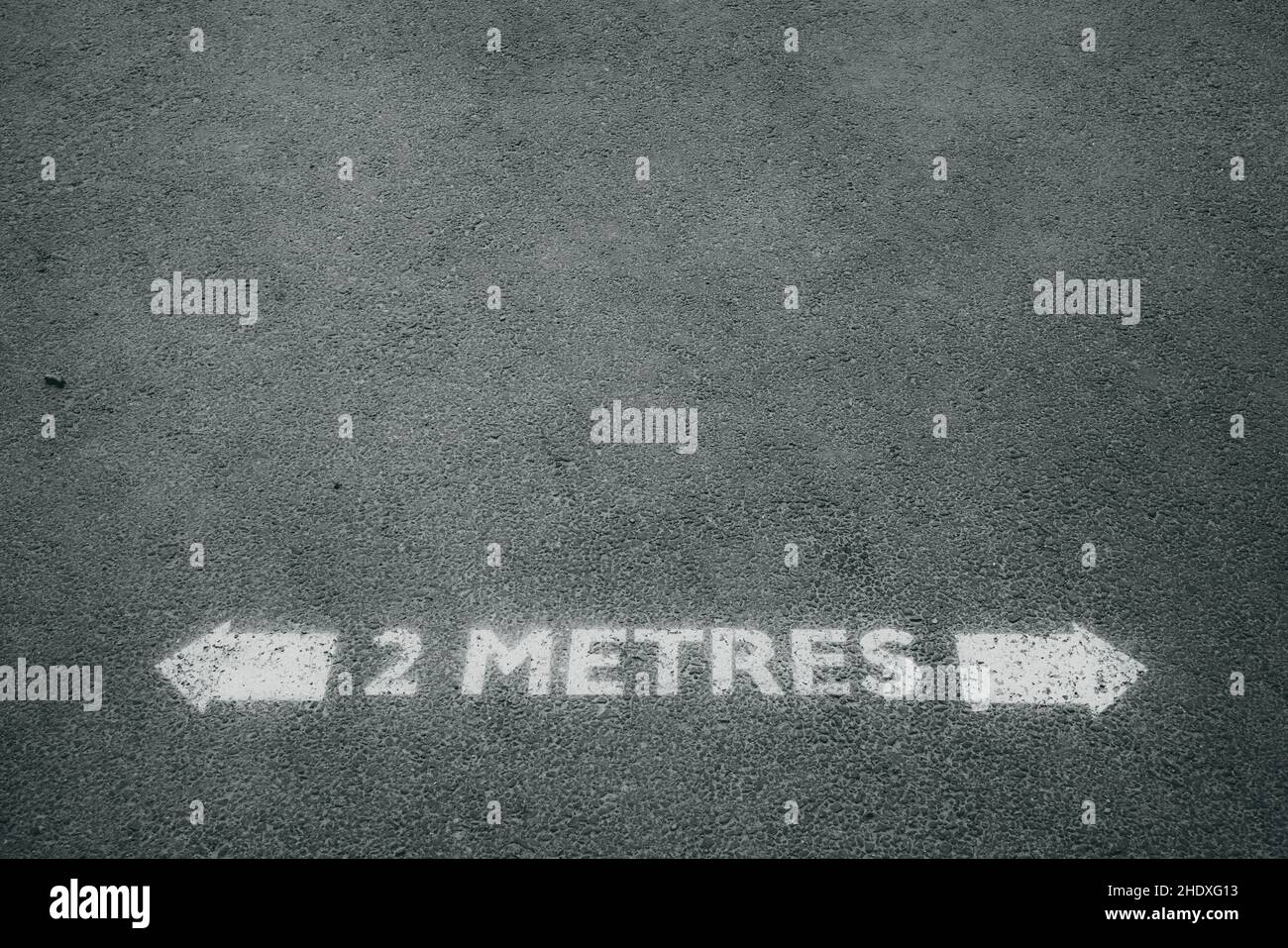 asphalt, marker, abstand halten, asphalts, markers Stock Photo - Alamy