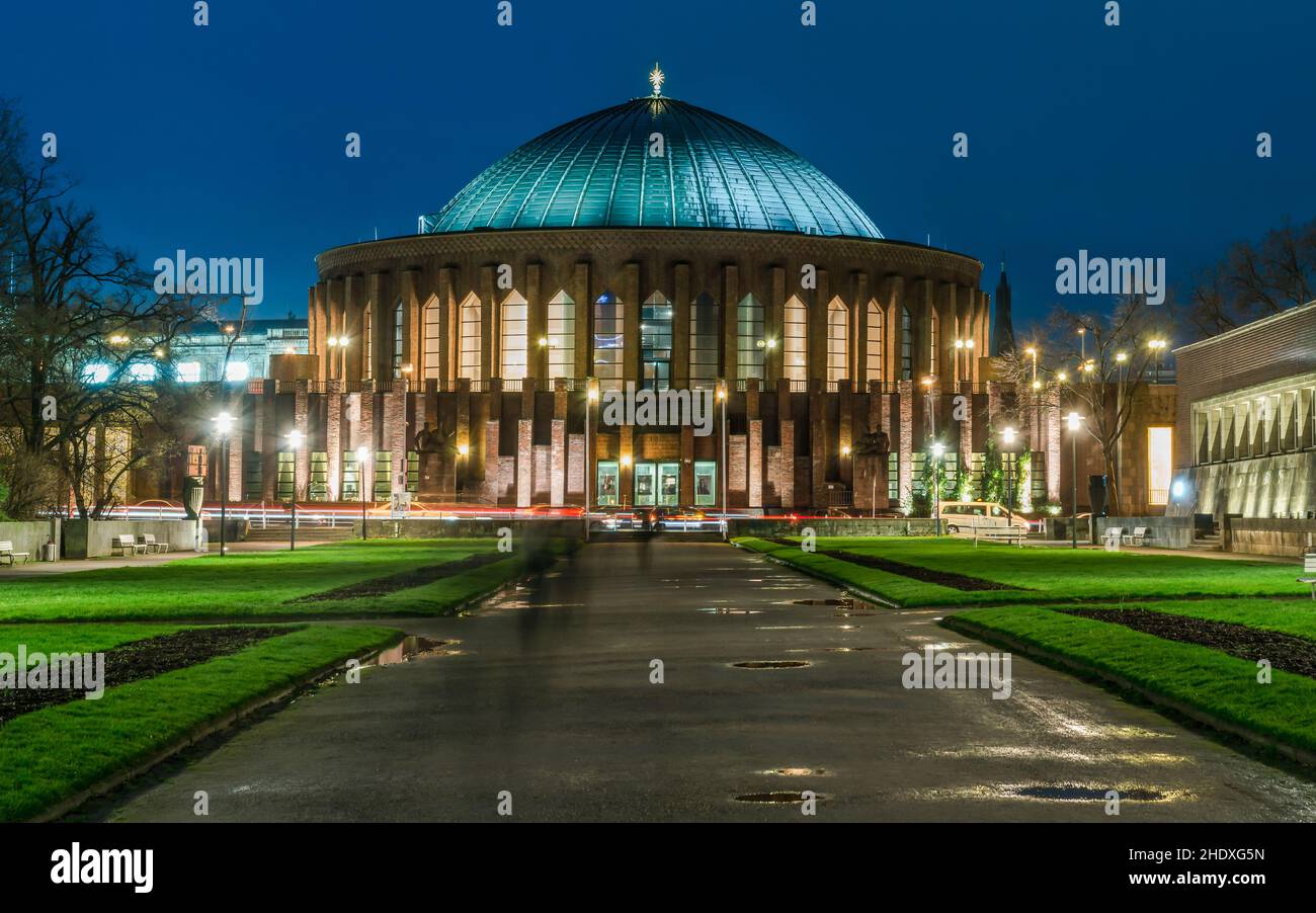 Tonhalles hi-res stock photography and images - Alamy
