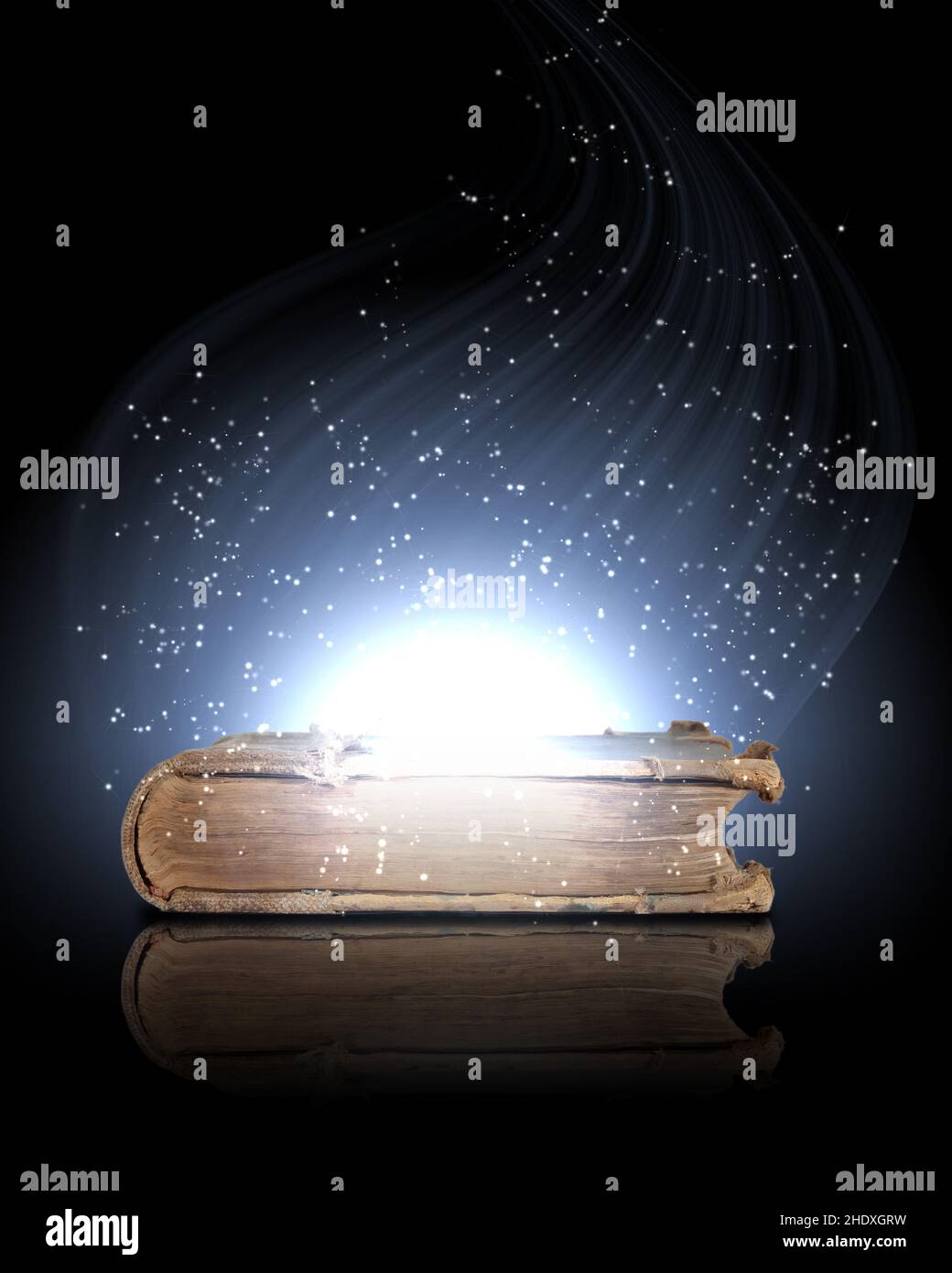 Fantasy literature hi-res stock photography and images - Alamy