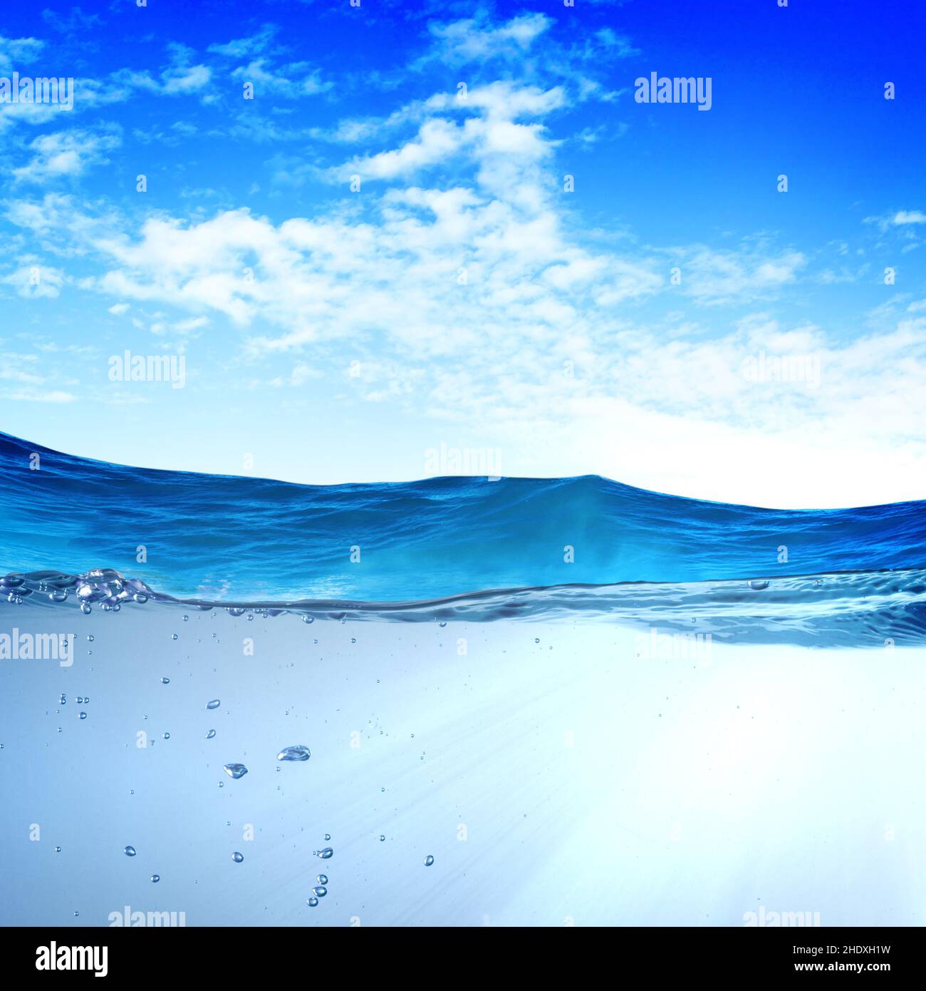 Blue skies summer lakes seas hi-res stock photography and images - Alamy
