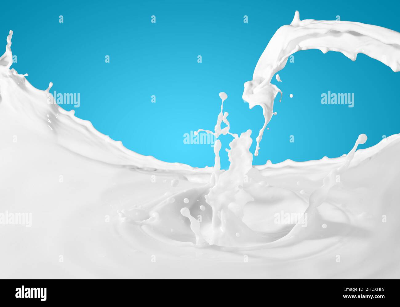 Milks splash hi-res stock photography and images - Alamy