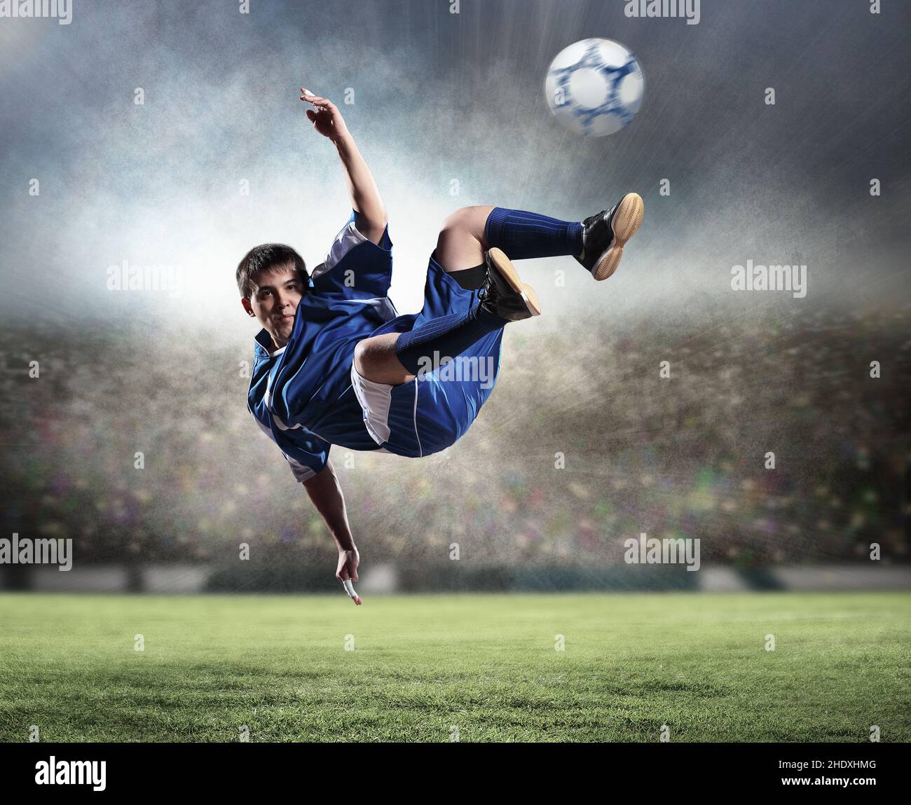 soccer player, kick, soccer training, kicker, kickers, soccer players, kicks Stock Photo - Alamy