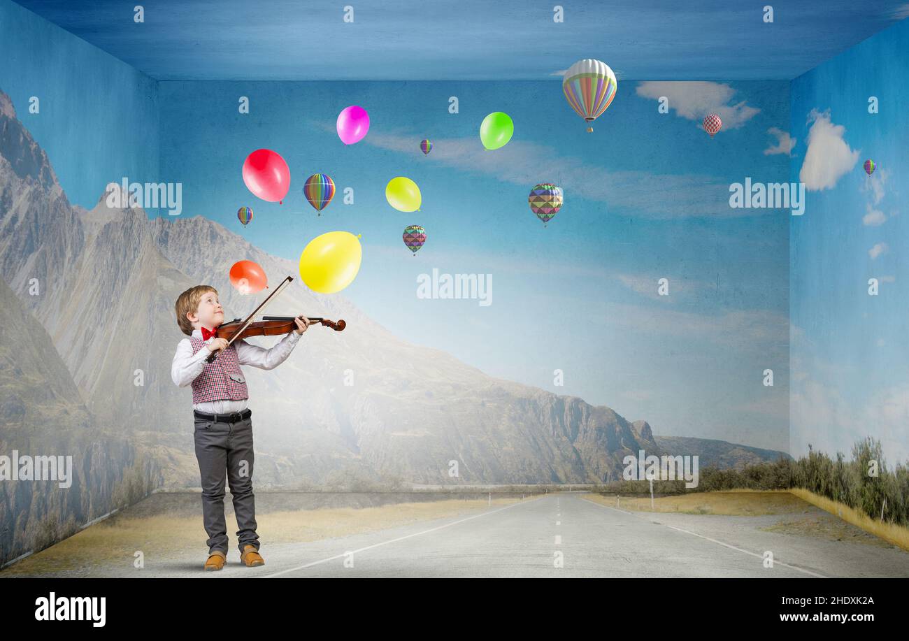 Child prodigy violin hi-res stock photography and images - Alamy