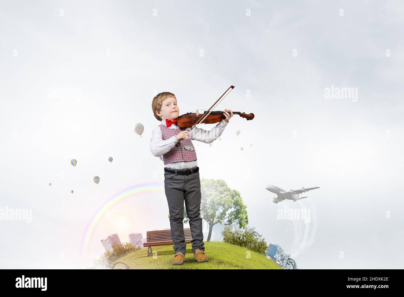 Child prodigy violin hi-res stock photography and images - Alamy