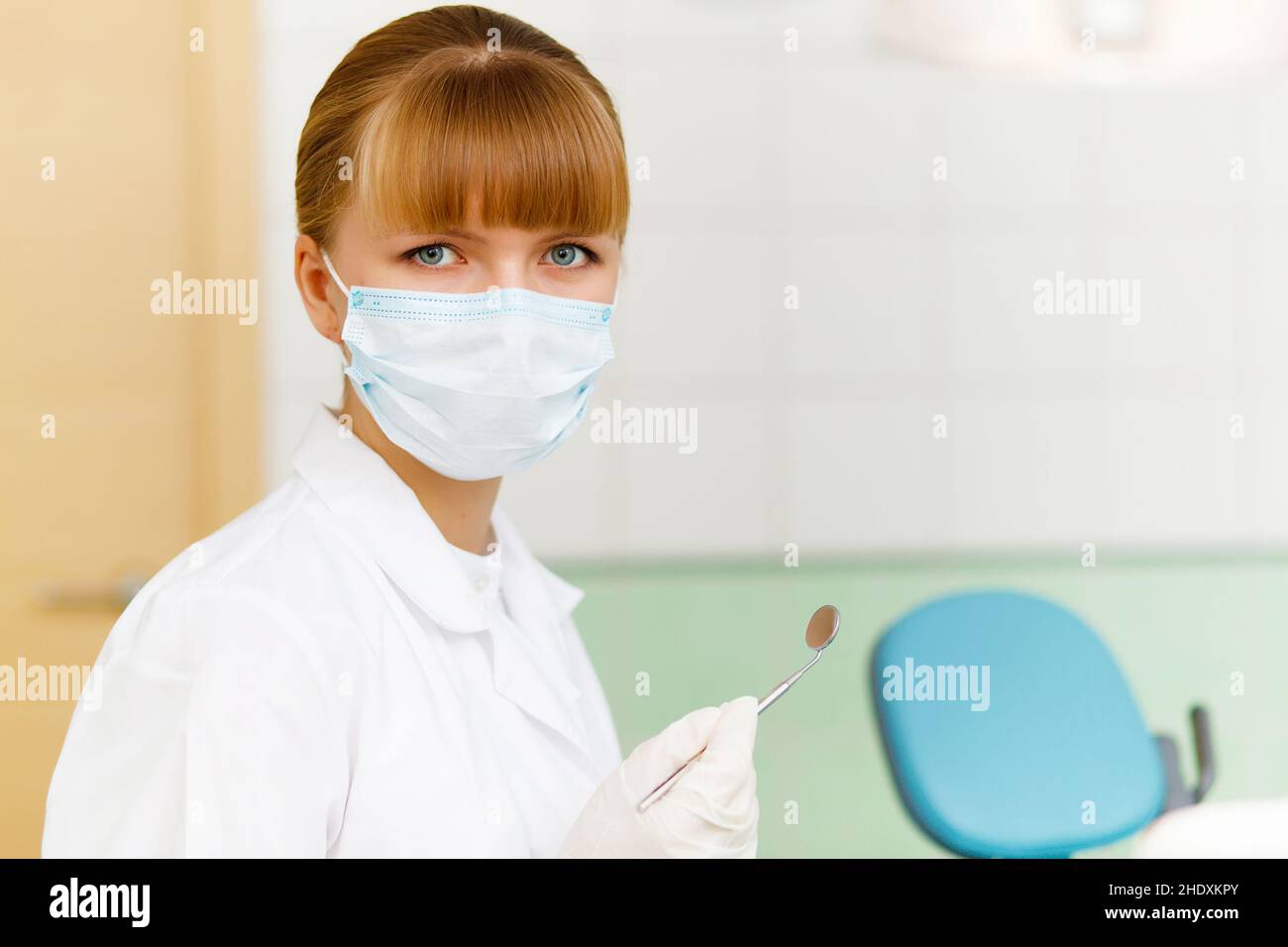 mirror, dentist, mirrors, dentists Stock Photo - Alamy