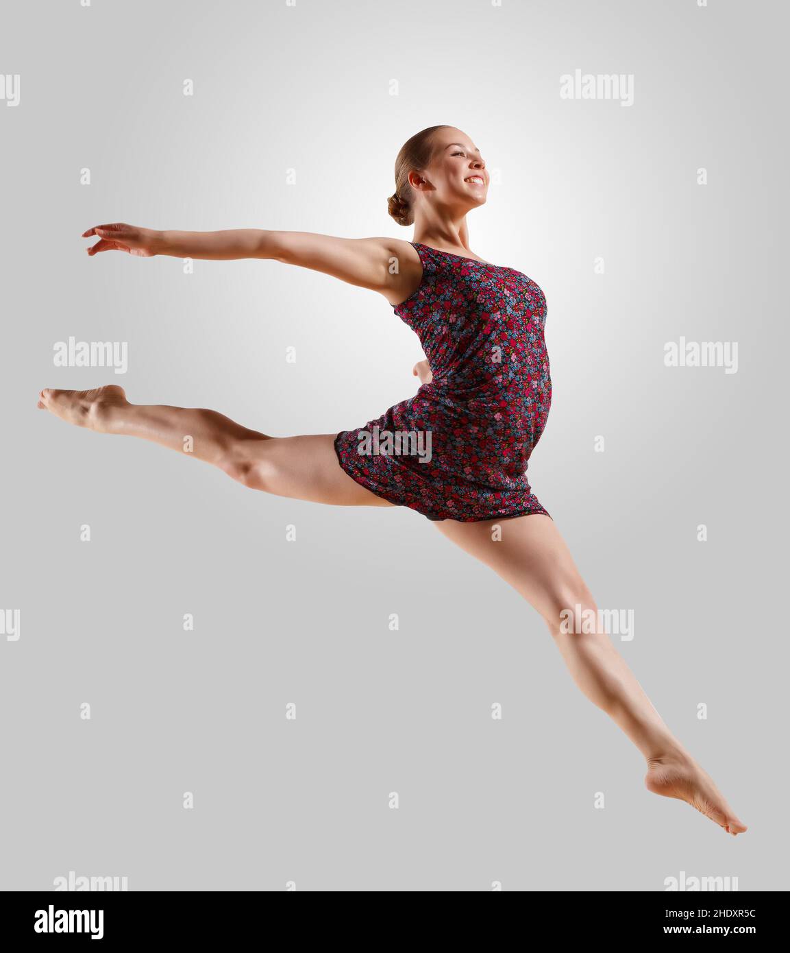 Long jump side view athletics hi-res stock photography and images - Alamy