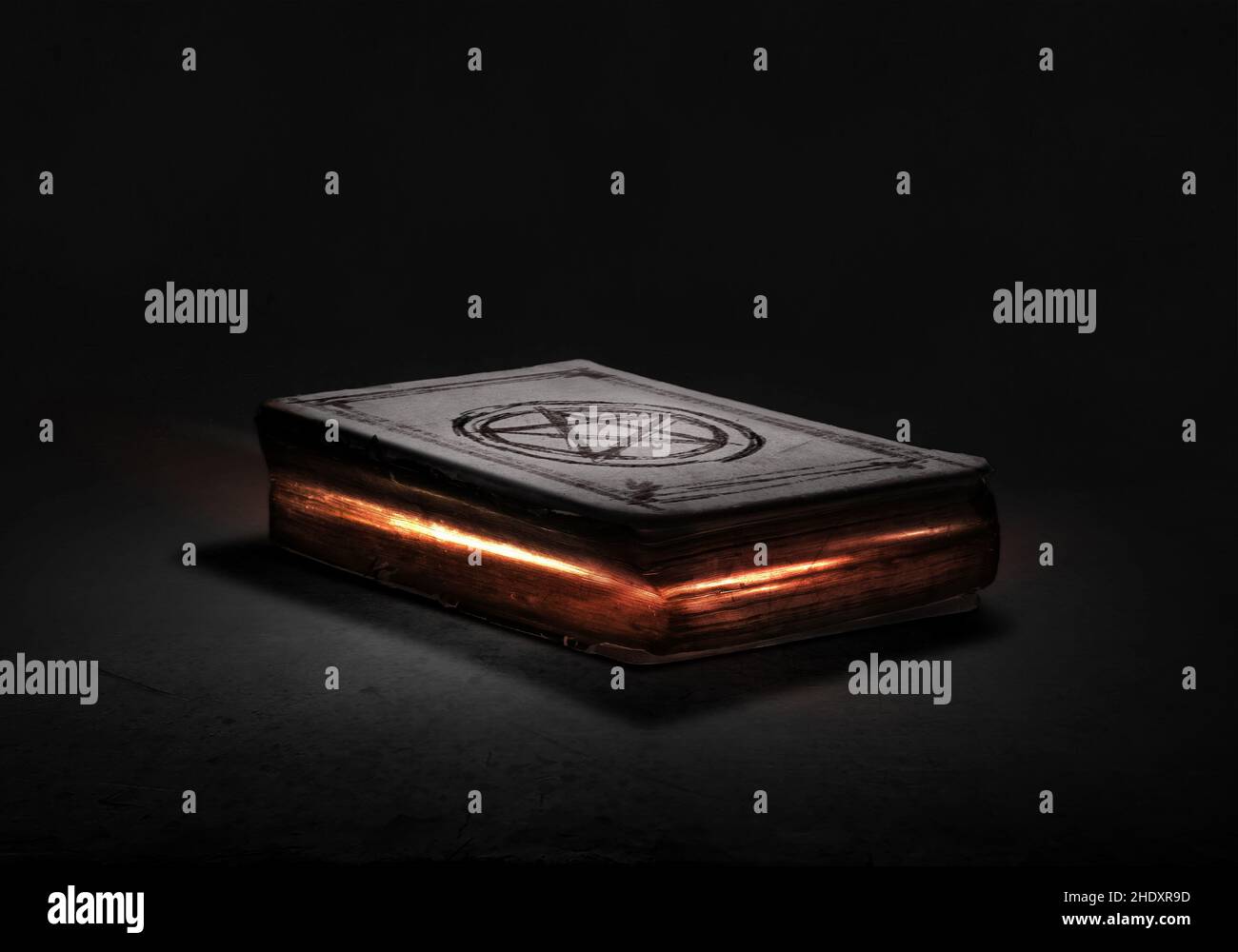 Occultism hi-res stock photography and images - Alamy