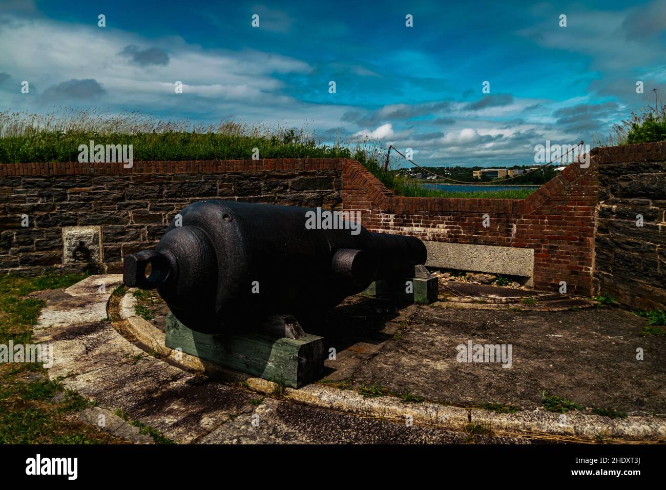 9-inch rml gun in fort charlotte on georges island Stock Photo - Alamy