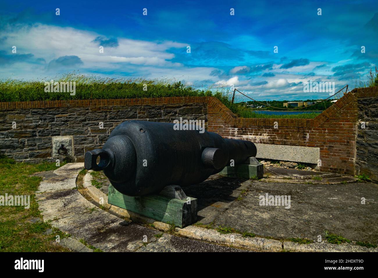 9-inch rml gun in fort charlotte on georges island Stock Photo - Alamy