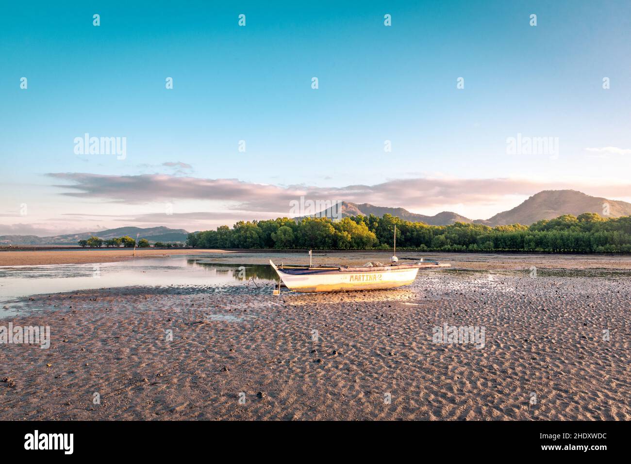 Beautiful seascape at the beach of Lian, Batangas Stock Photo - Alamy