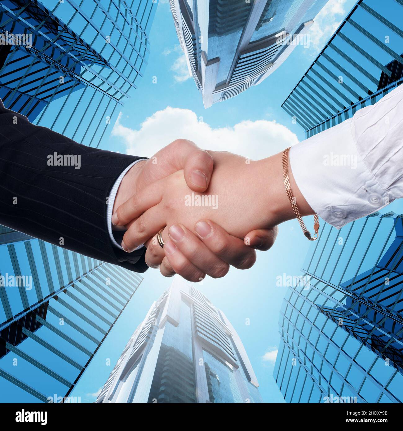 Partnership contracts hi-res stock photography and images - Alamy