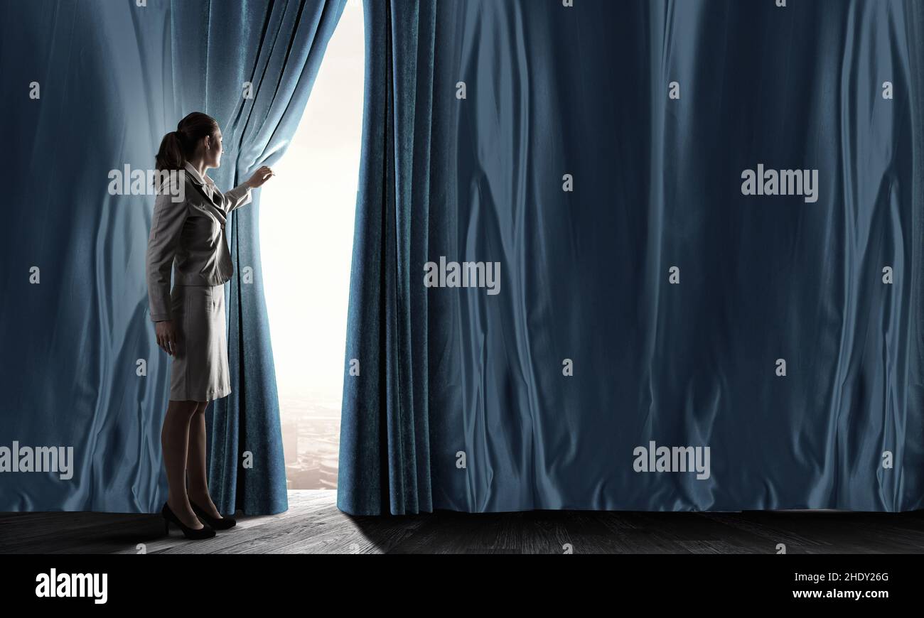 Actress stage curtain hi-res stock photography and images - Alamy