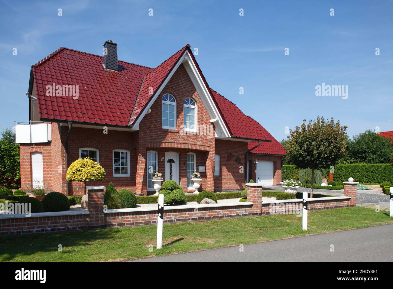 detached house, detached houses Stock Photo - Alamy