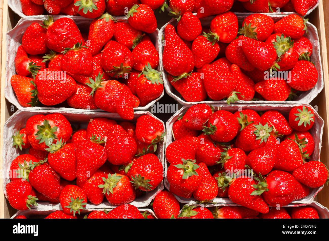 Strawberry peels hi-res stock photography and images - Alamy
