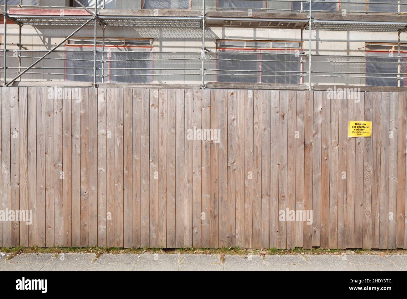 Construction site hoarding hi-res stock photography and images - Alamy