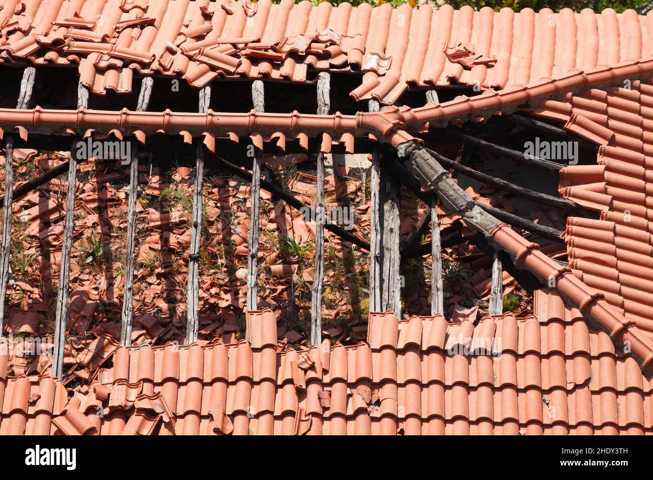 Broken roofs hi-res stock photography and images - Alamy