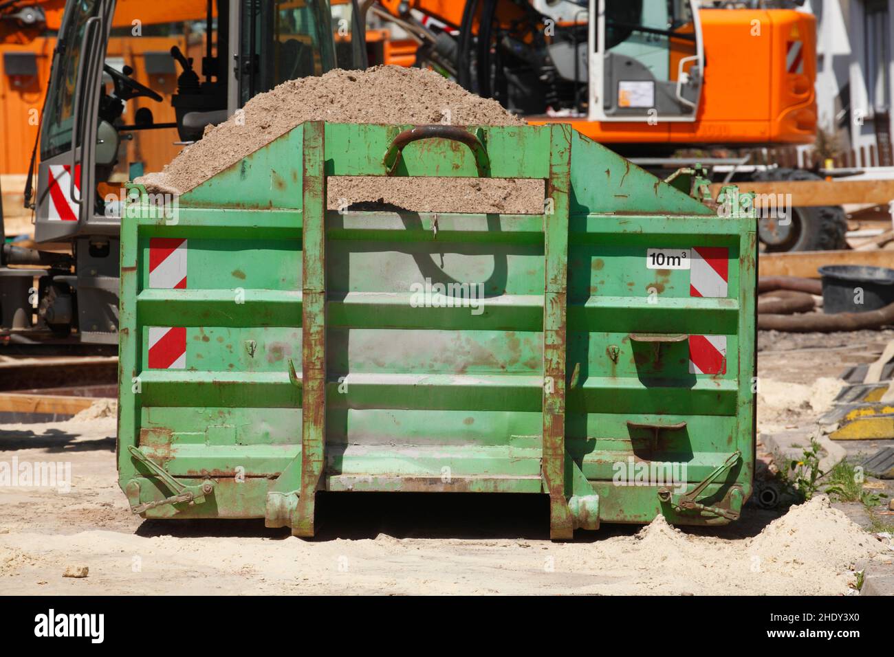 Settling container hi-res stock photography and images - Alamy