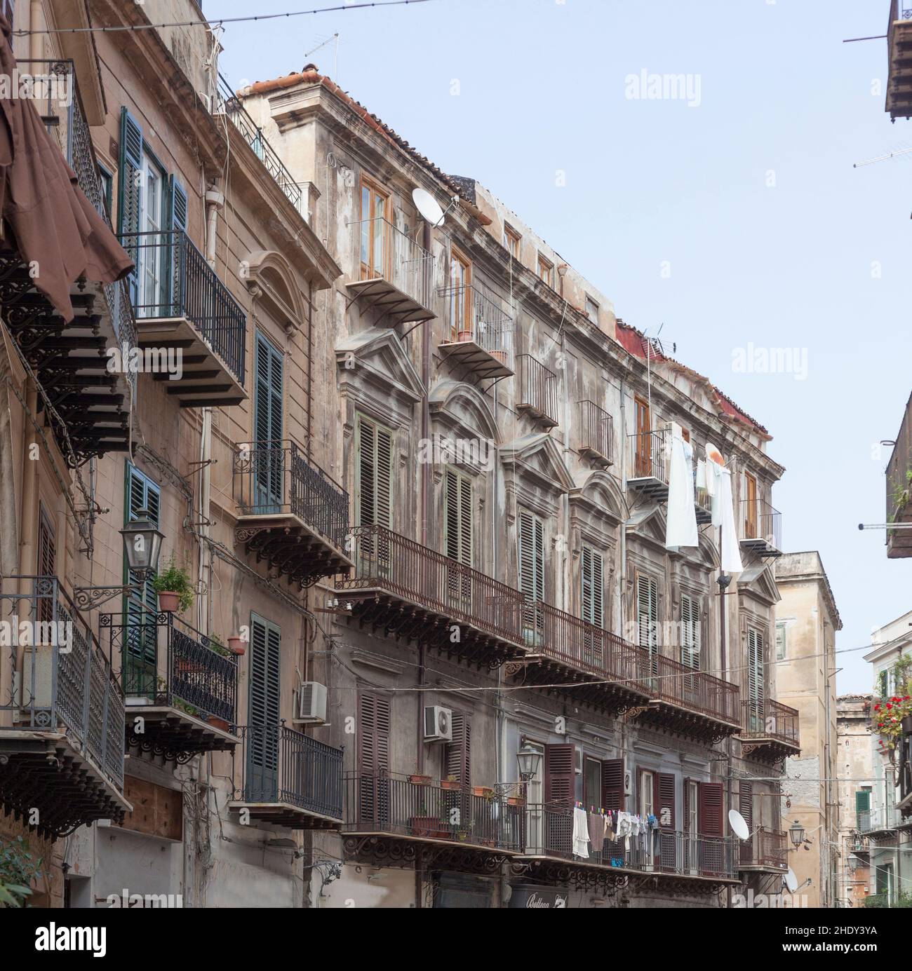 Palermos alleys hi-res stock photography and images - Alamy