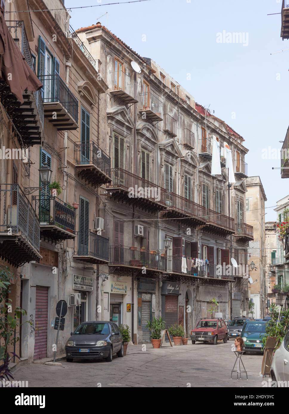 Palermos alleys hi-res stock photography and images - Alamy
