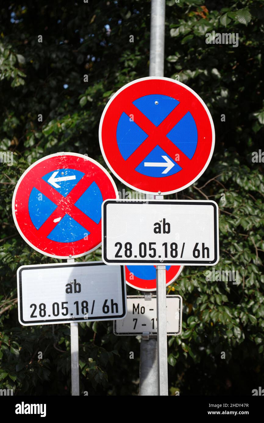 Limited time parking hi-res stock photography and images - Alamy