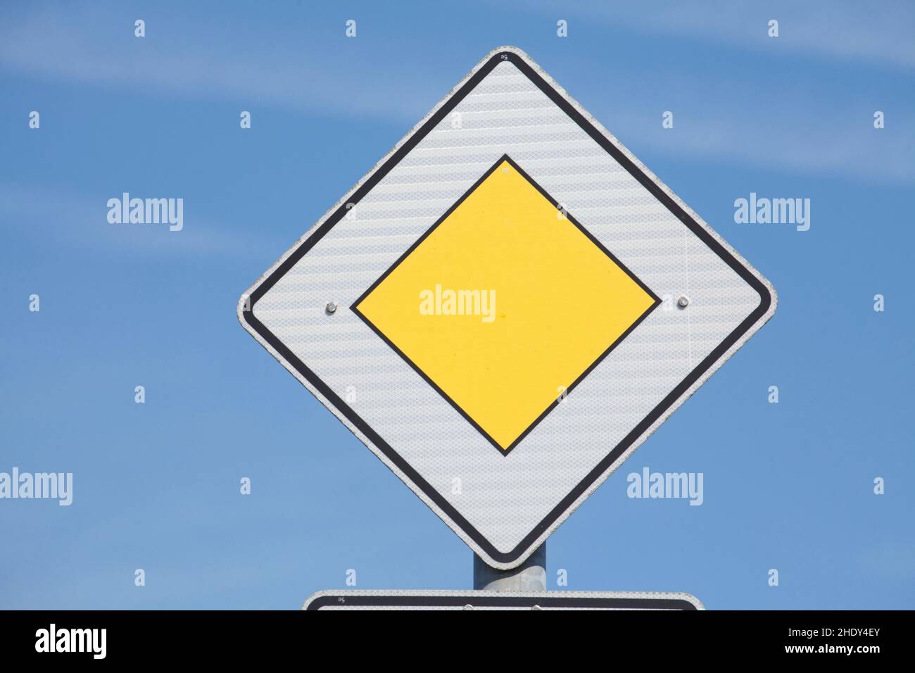 traffic sign, right of way sign, road sign, road signs, traffic signs ...