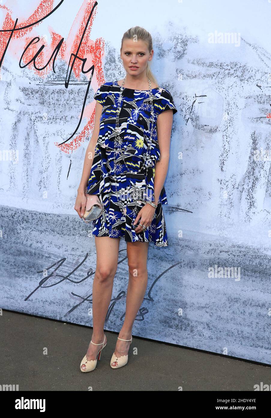 The serpentine summer party hi-res stock photography and images - Alamy