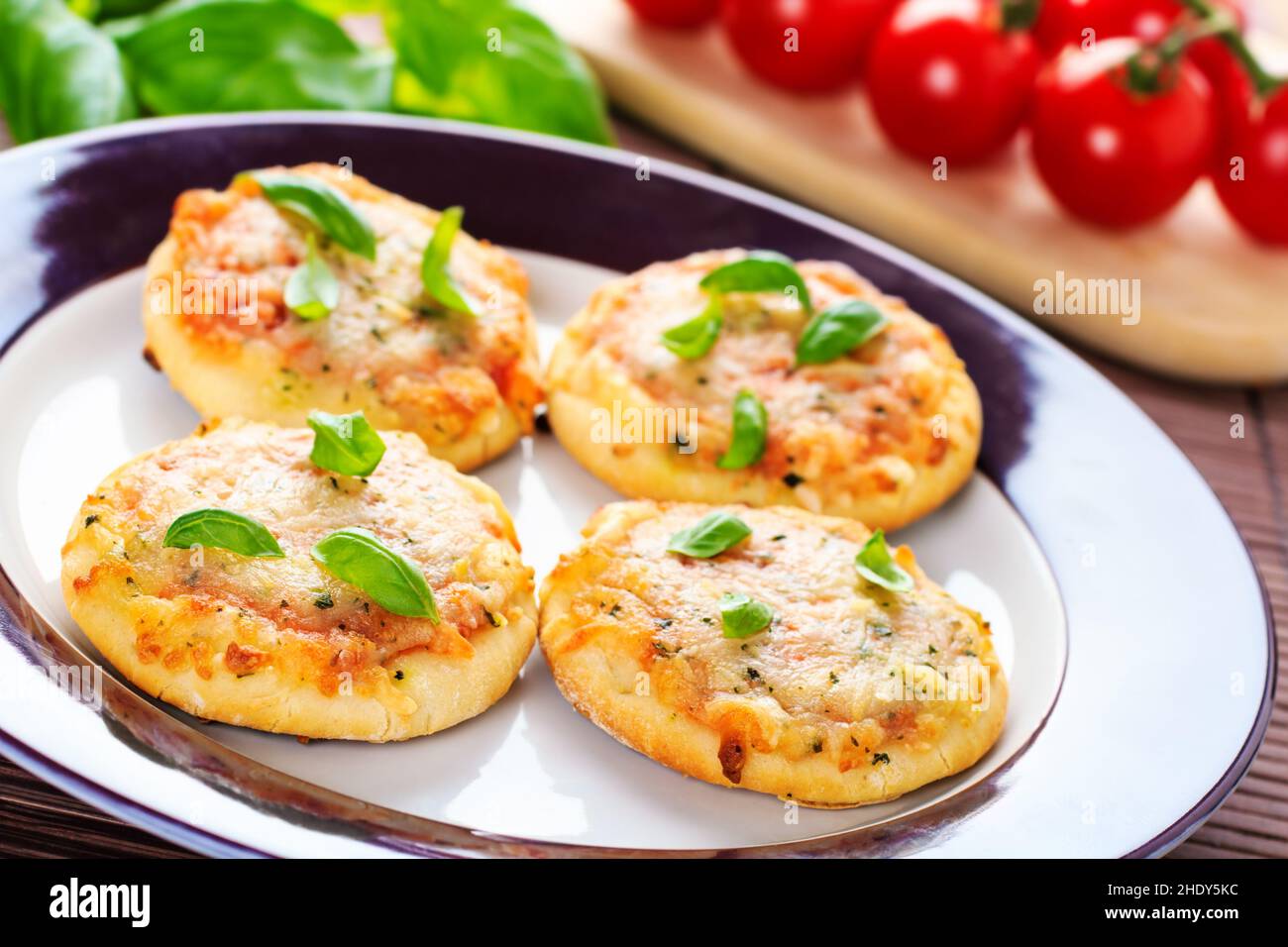 finger food, mini pizza, finger foods, mini pizzas Stock Photo - Alamy