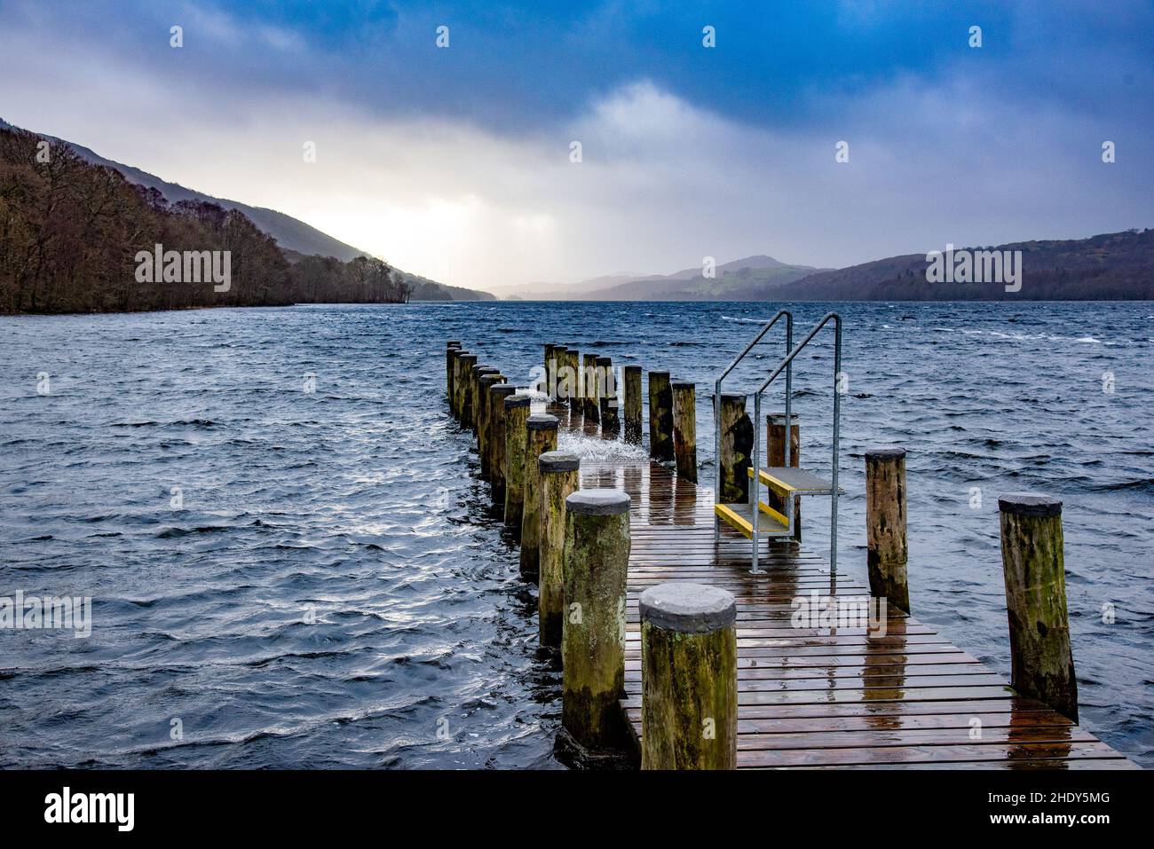 Winter coniston water lake uk hi-res stock photography and images - Alamy